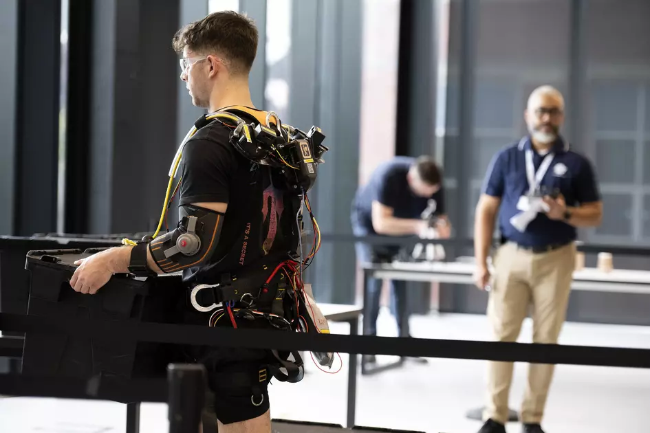 Free talk discusses the past, present and future of exoskeletons