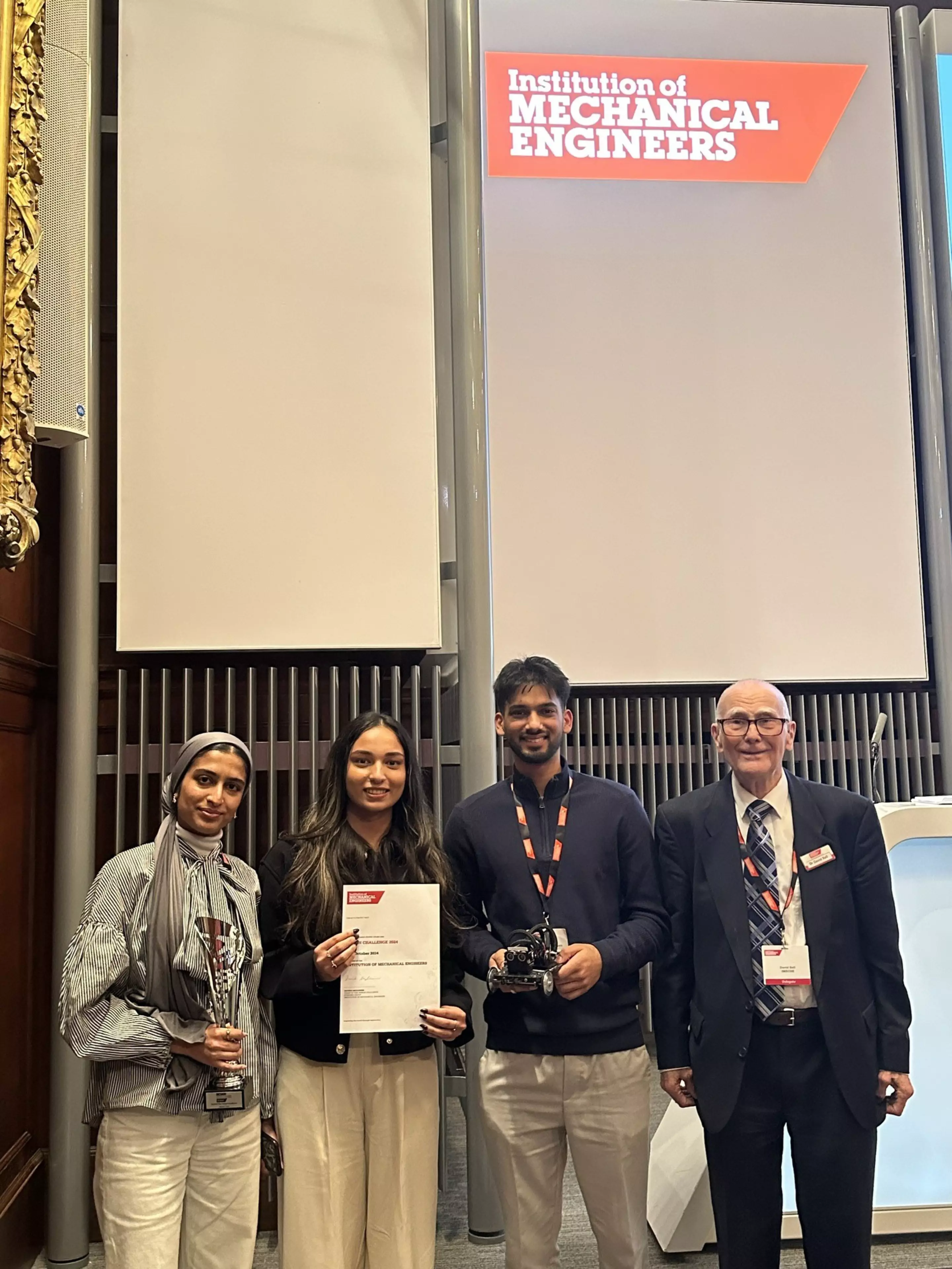 Engineering students win industry design award
