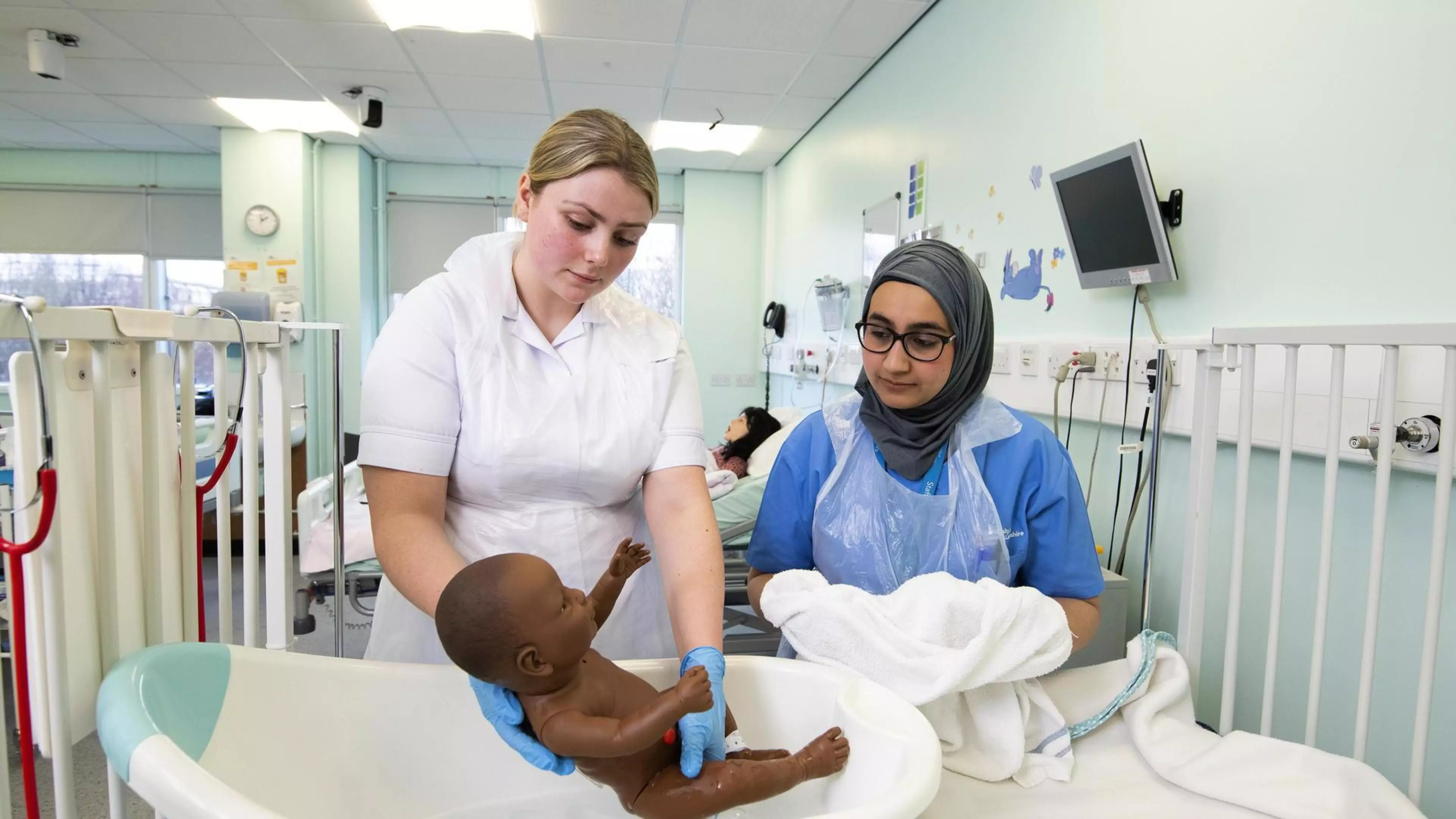Becoming a Midwife | Step by Step Guide