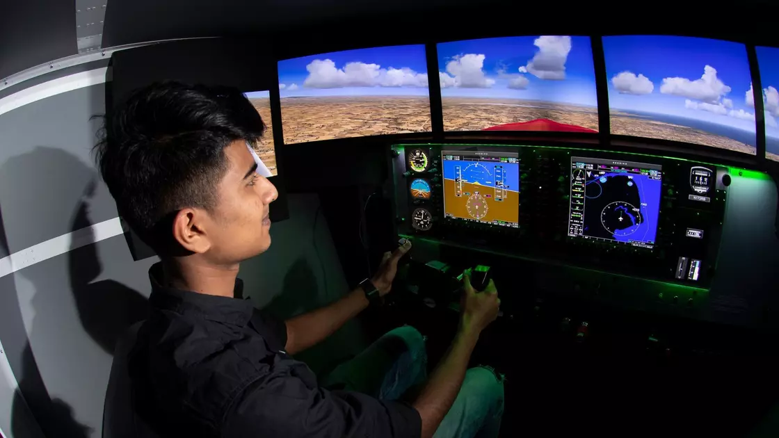Aerospace Engineering with Pilot Studies, BEng (Hons)